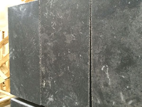 Flamed and tumbled chateau limestone tiles – Chateau limestone Supplier